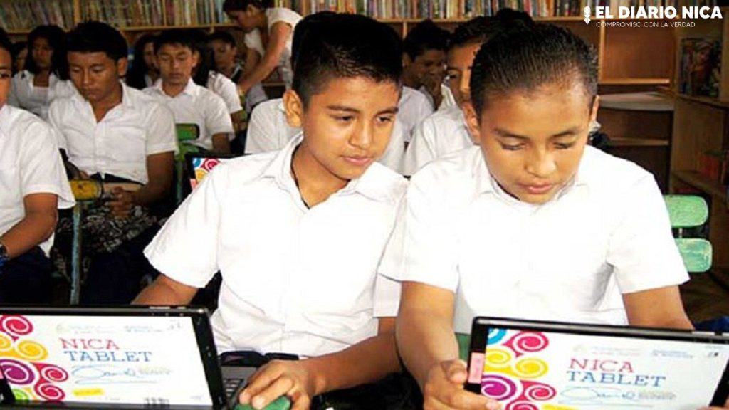 Aulas Digitales Móviles en la educación de Nicaragua - El Diario Nica